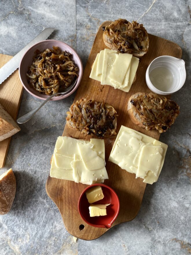 A Recipe For Cheeseburger Sliders That Is Better Than Any Other ...