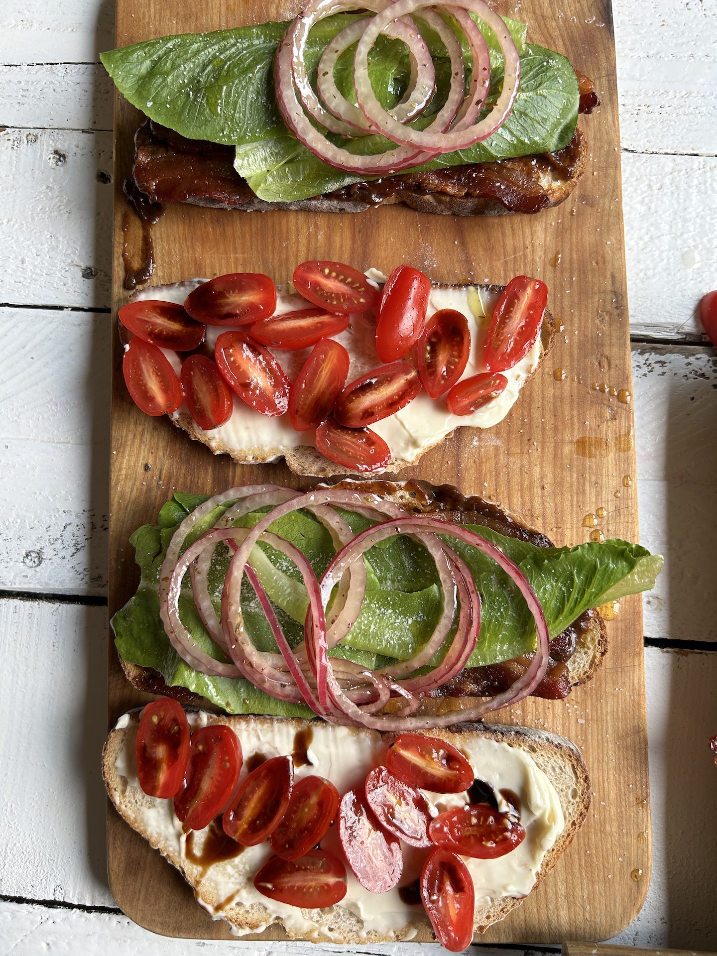 A Sensational BLT Sandwich For Fall - nocrumbsleft