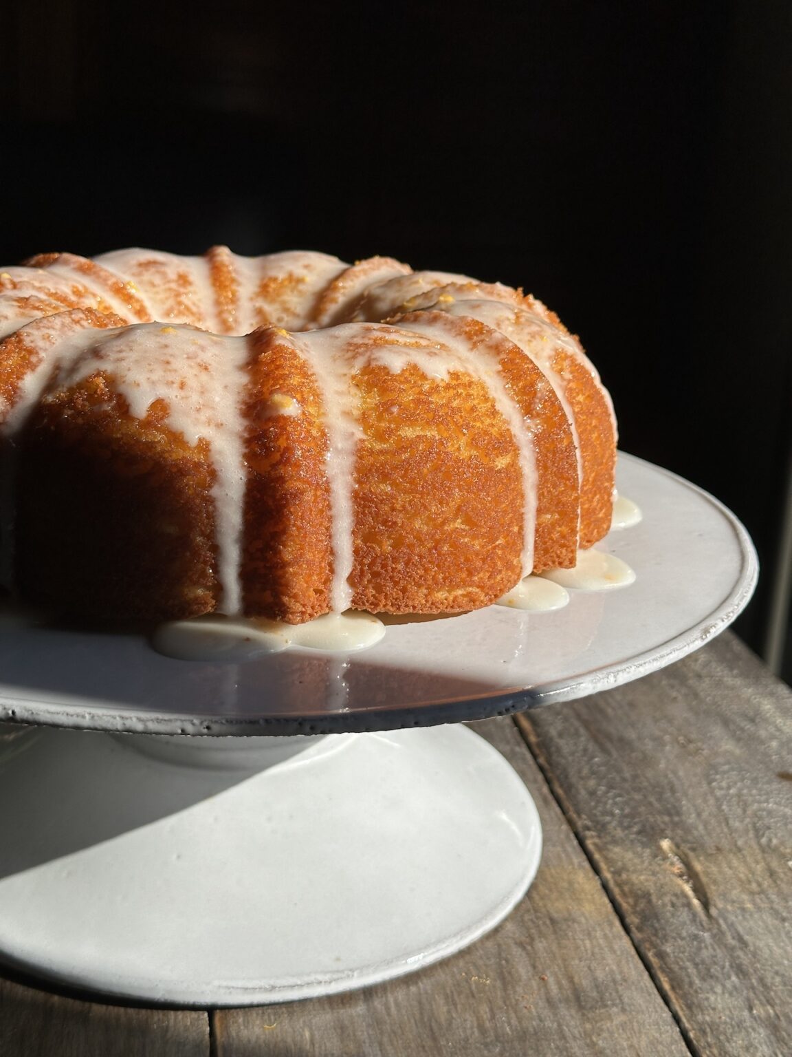 Satisfy Your Sweet Tooth With The Best Lemon Blueberry Cake - nocrumbsleft